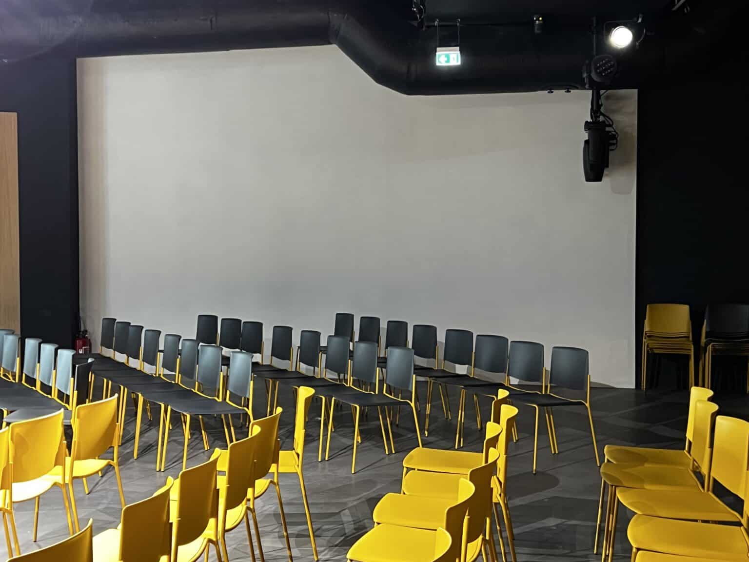 Mur acoustique intérieur : isolation phonique efficace et design